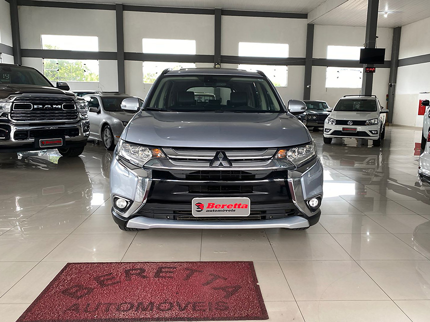 Camioneta mitsubishi outlander 22 d 2016 - Beretta automóveis - Criciúma SC